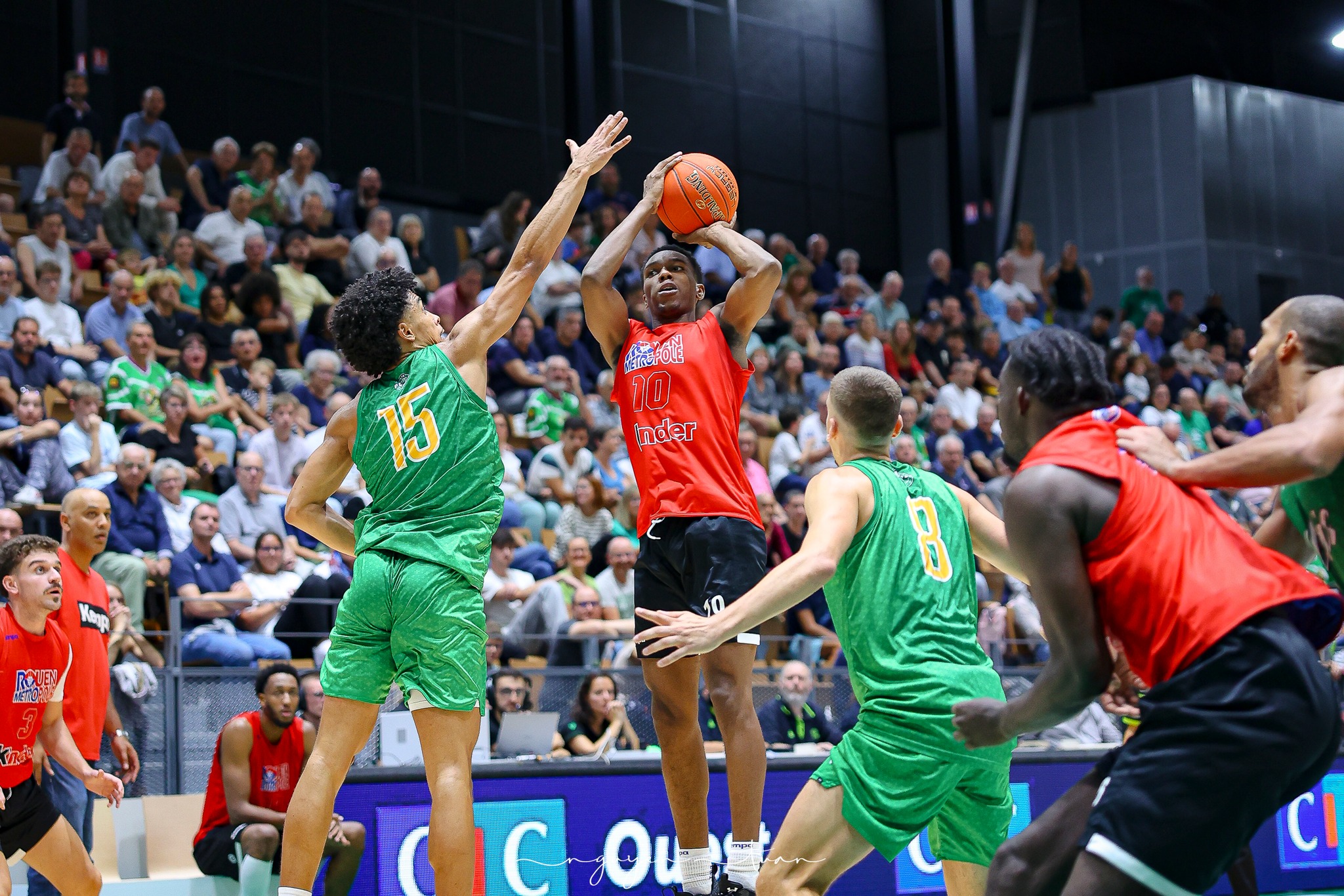 Marcus Hammond officially signs with Poitiers for 2025-2026 season ...