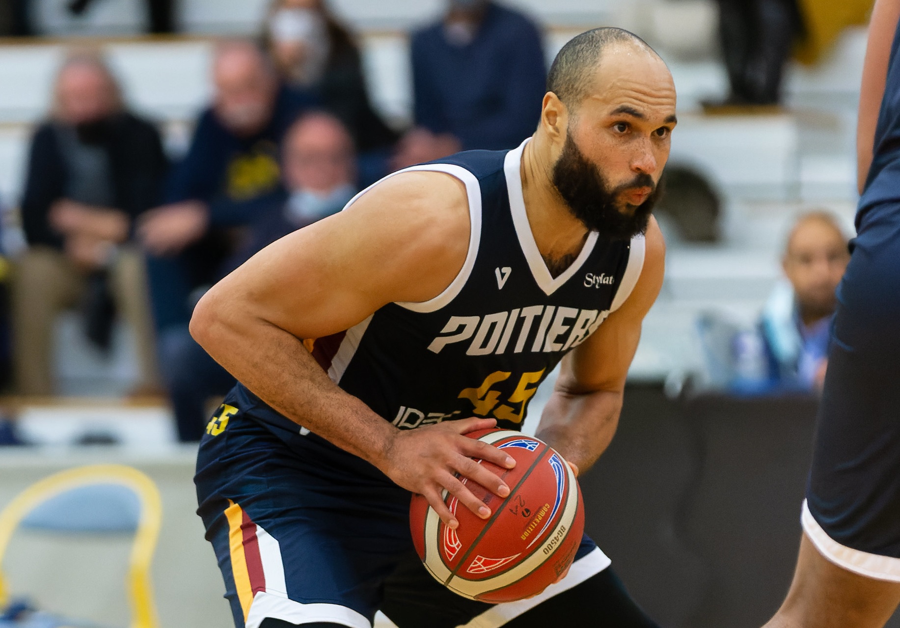 Poitiers : Marcus Relphorde indisponible pour un mois - BeBasket