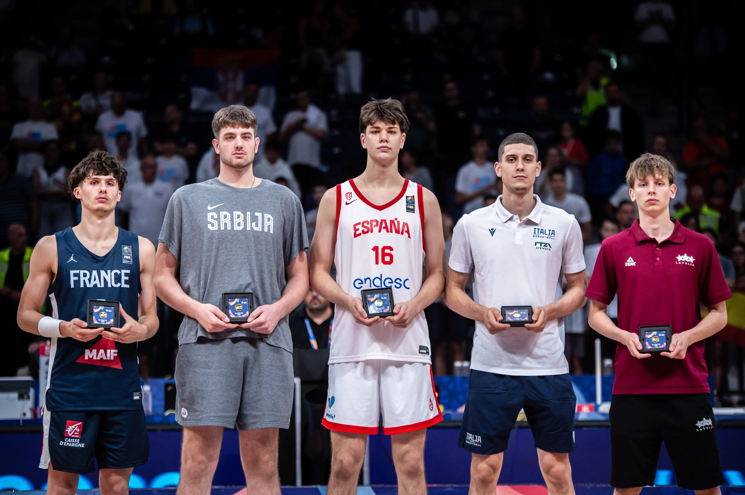 Maxence Lemoine dans le cinq majeur de l’Euro U18 après la finale ...