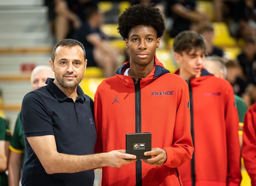Mohamed Diakite dans le cinq idéal de l'EuroBasket U16 - BeBasket