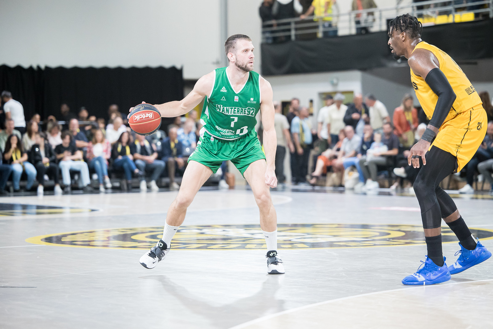 Miralem Halilovic suit son ami Justin Bibbins au Dinamo Sassari - BeBasket