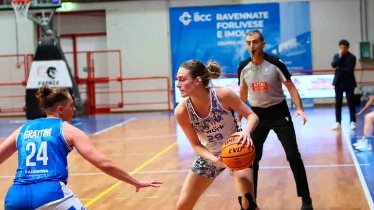 Sara Roumy et India Farcy de nouveau à 26 points - BeBasket