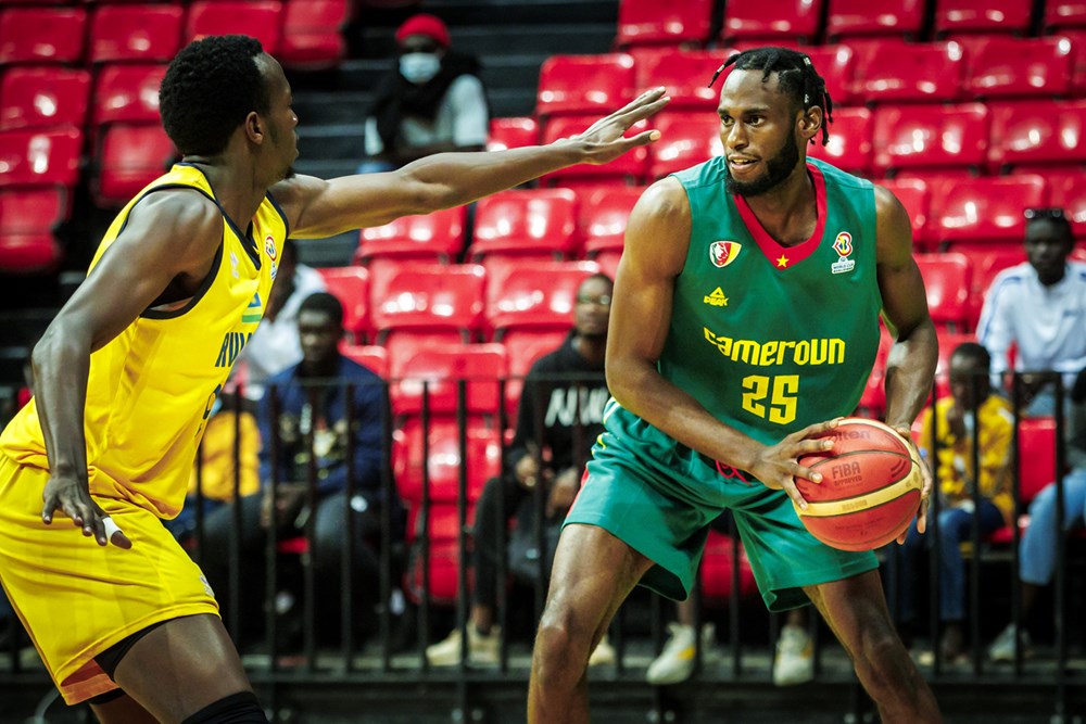 Roger Moute A Bidias s'engage avec Antibes - BeBasket