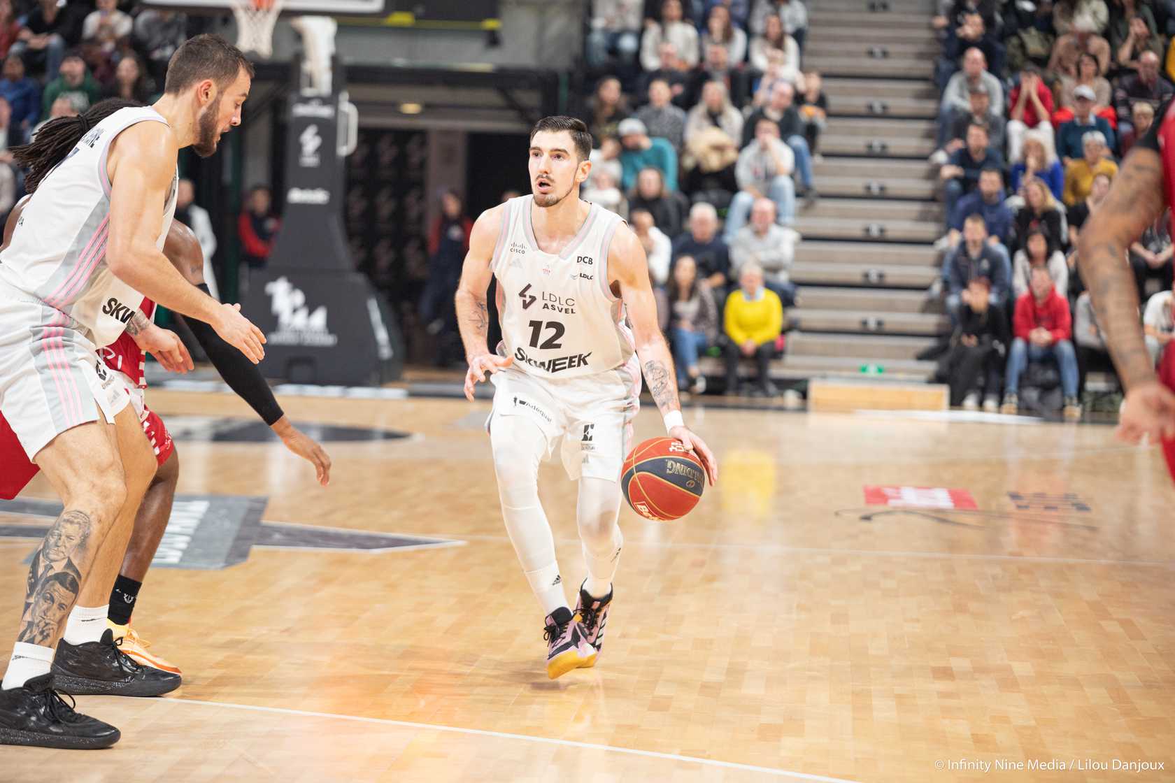 Nando De Colo forfait contre le Real Madrid - BeBasket