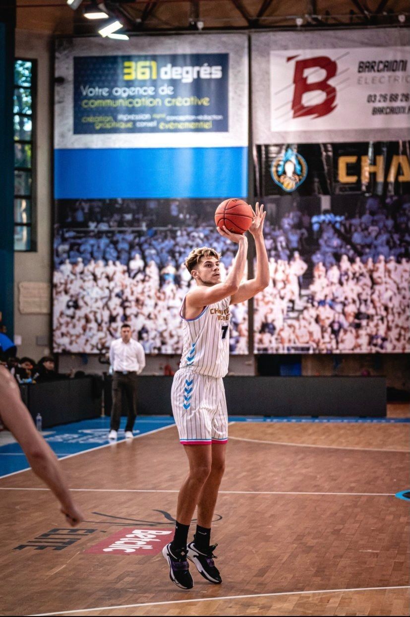 Nathan Pineau passe de Châlons-Reims à l'ASVEL - BeBasket