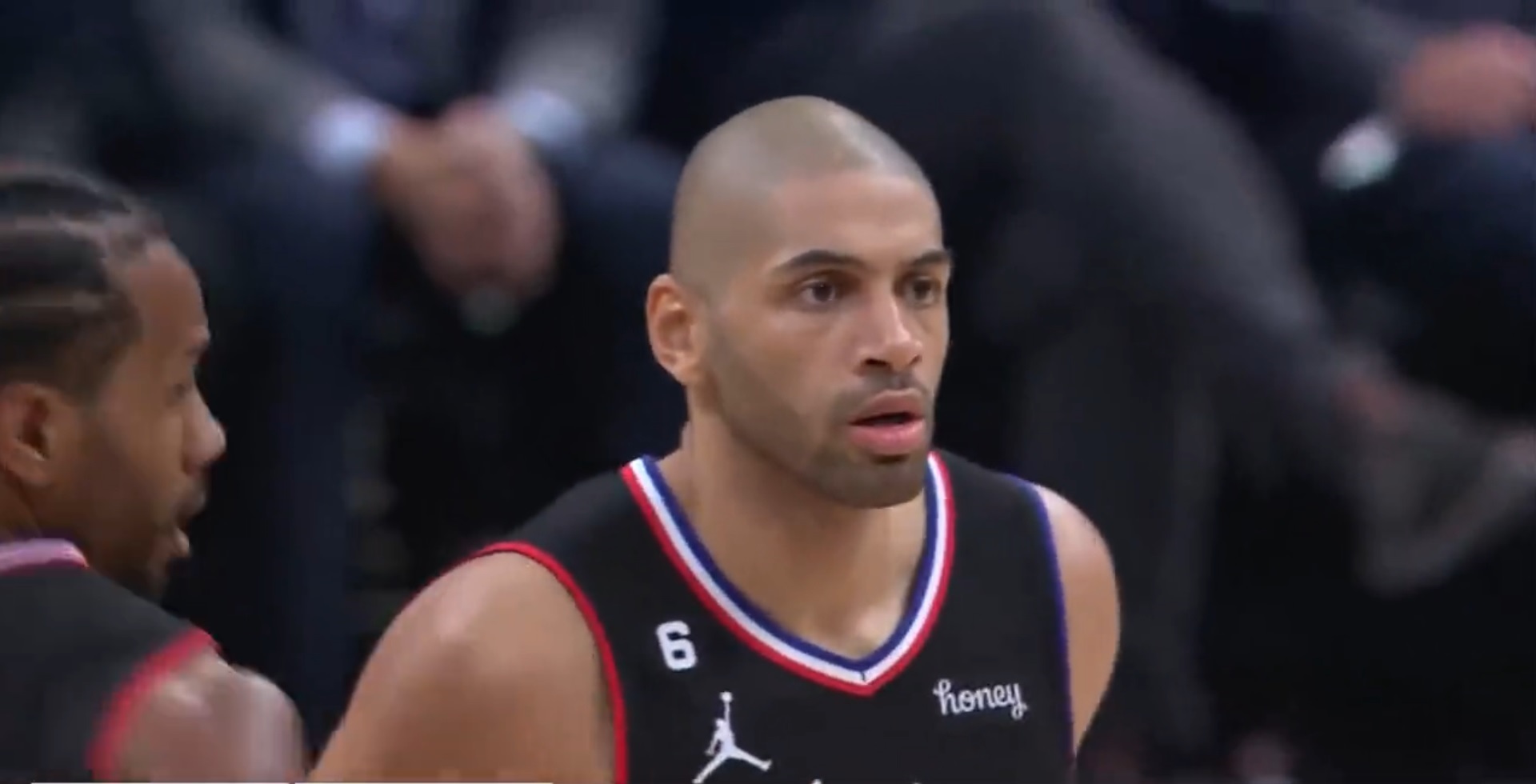 Nicolas Batum punit encore Charlotte, Rudy Gobert revient mais perd - BeBasket