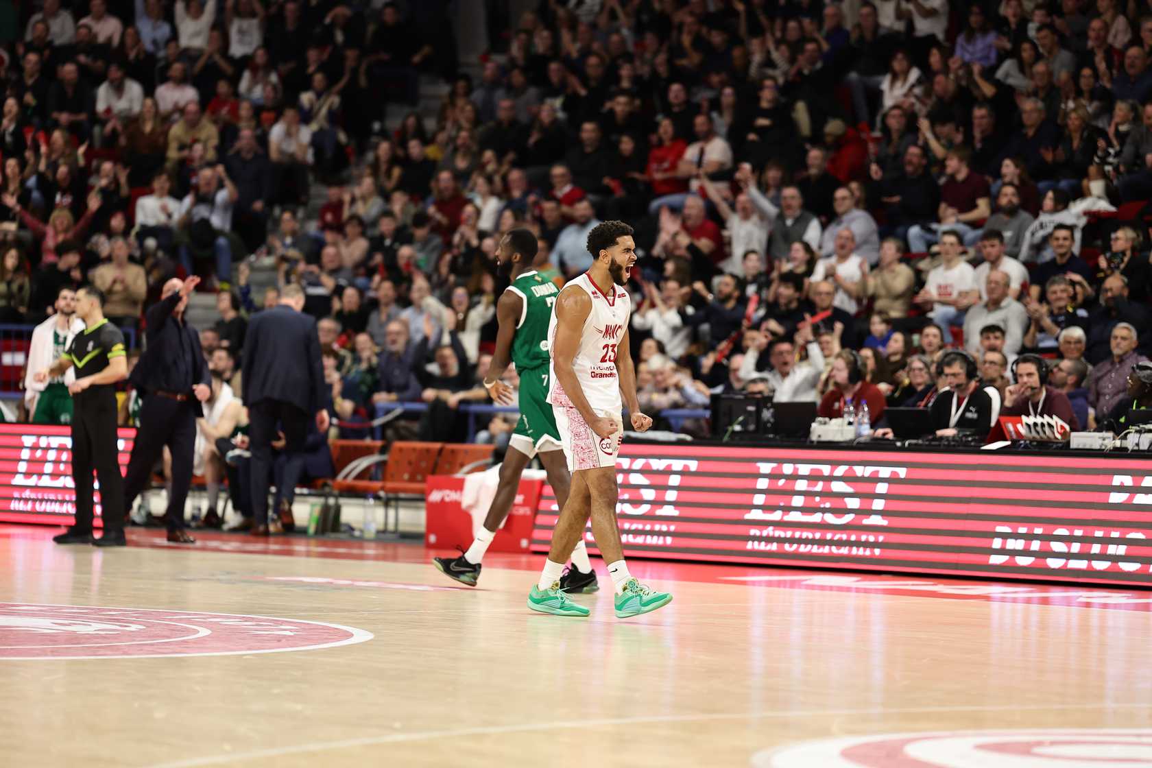 Nolan Kingue marque ses premiers points au niveau professionnel - BeBasket