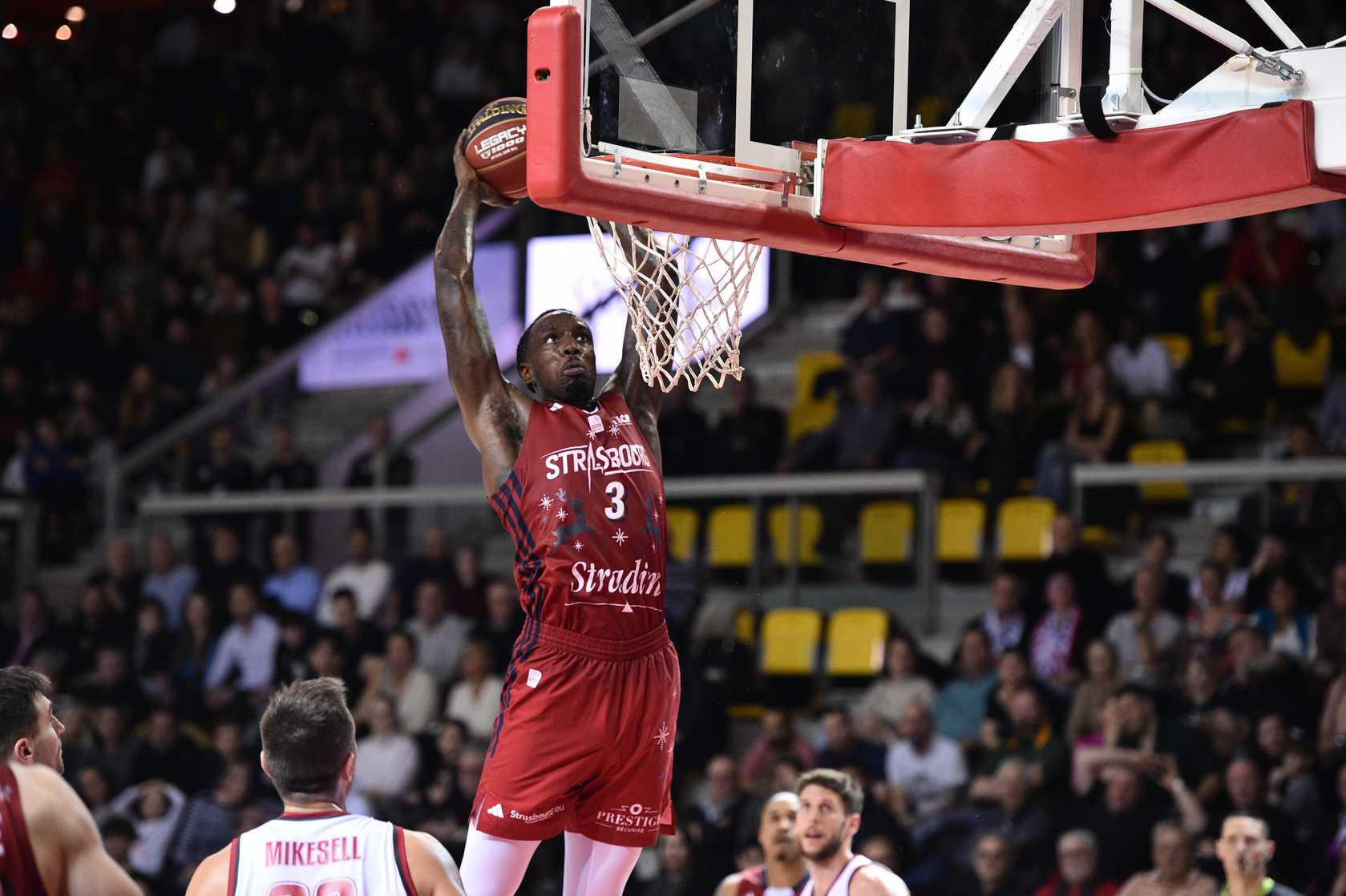 Mal en point, la SIG Strasbourg pourrait encore modifier son effectif ...