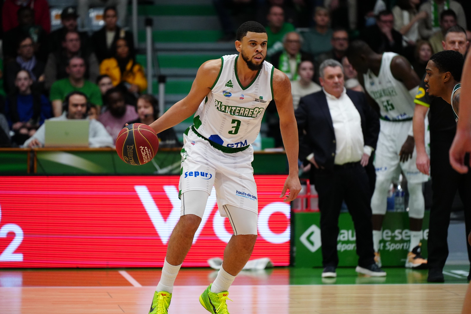 Ray McCallum va découvrir le championnat italien à Pesaro - BeBasket