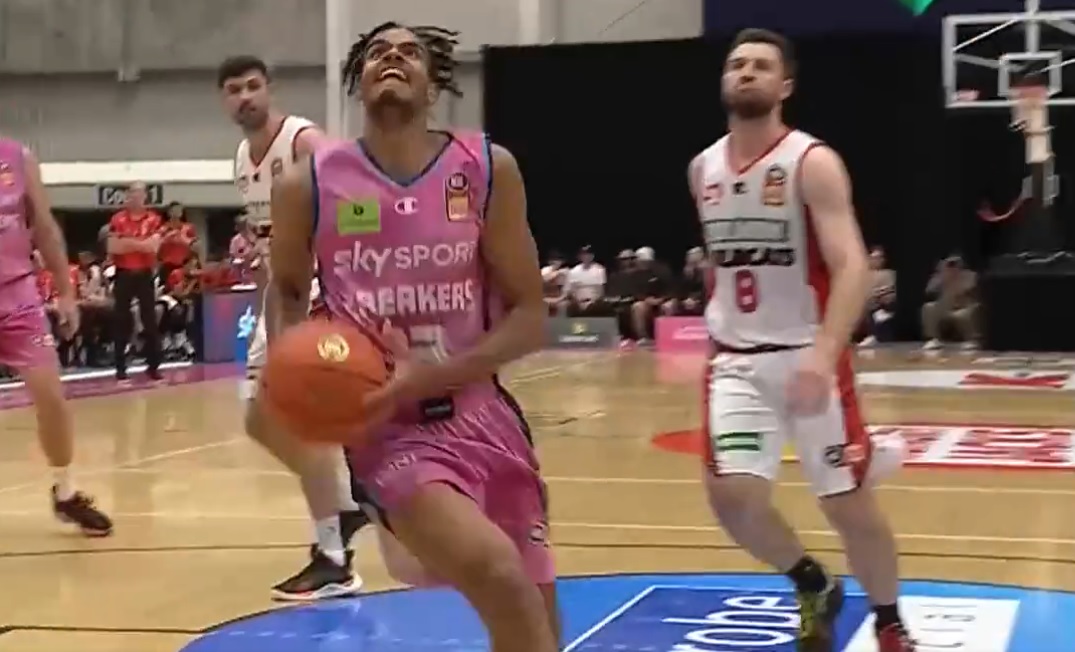 Rayan Rupert rejoint Victor Wembanyama et Bilal Coulibaly dans la Green ...