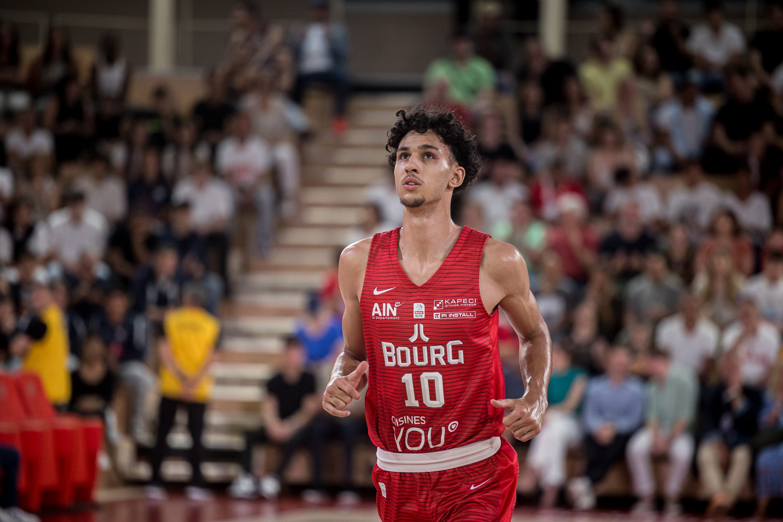 Zaccharie Risacher déjà au cœur d'un transfert en NBA ? - BeBasket