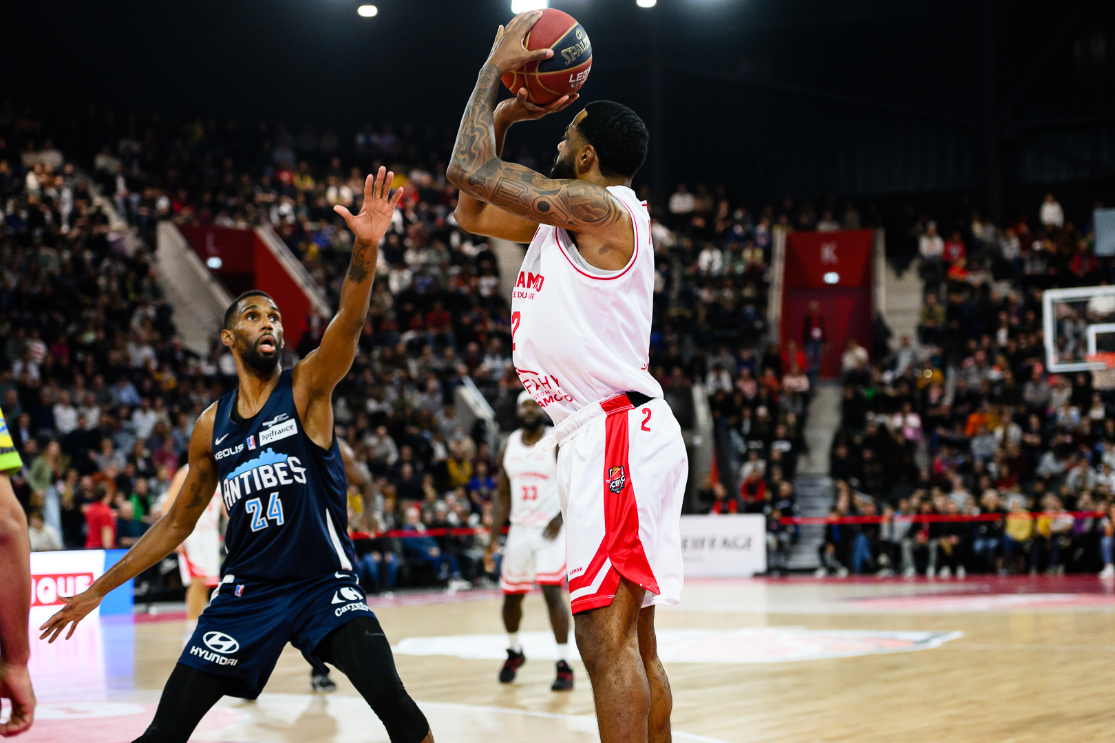 Vu à Saint-Chamond cette saison, Adika Peter-McNeilly retourne au ...