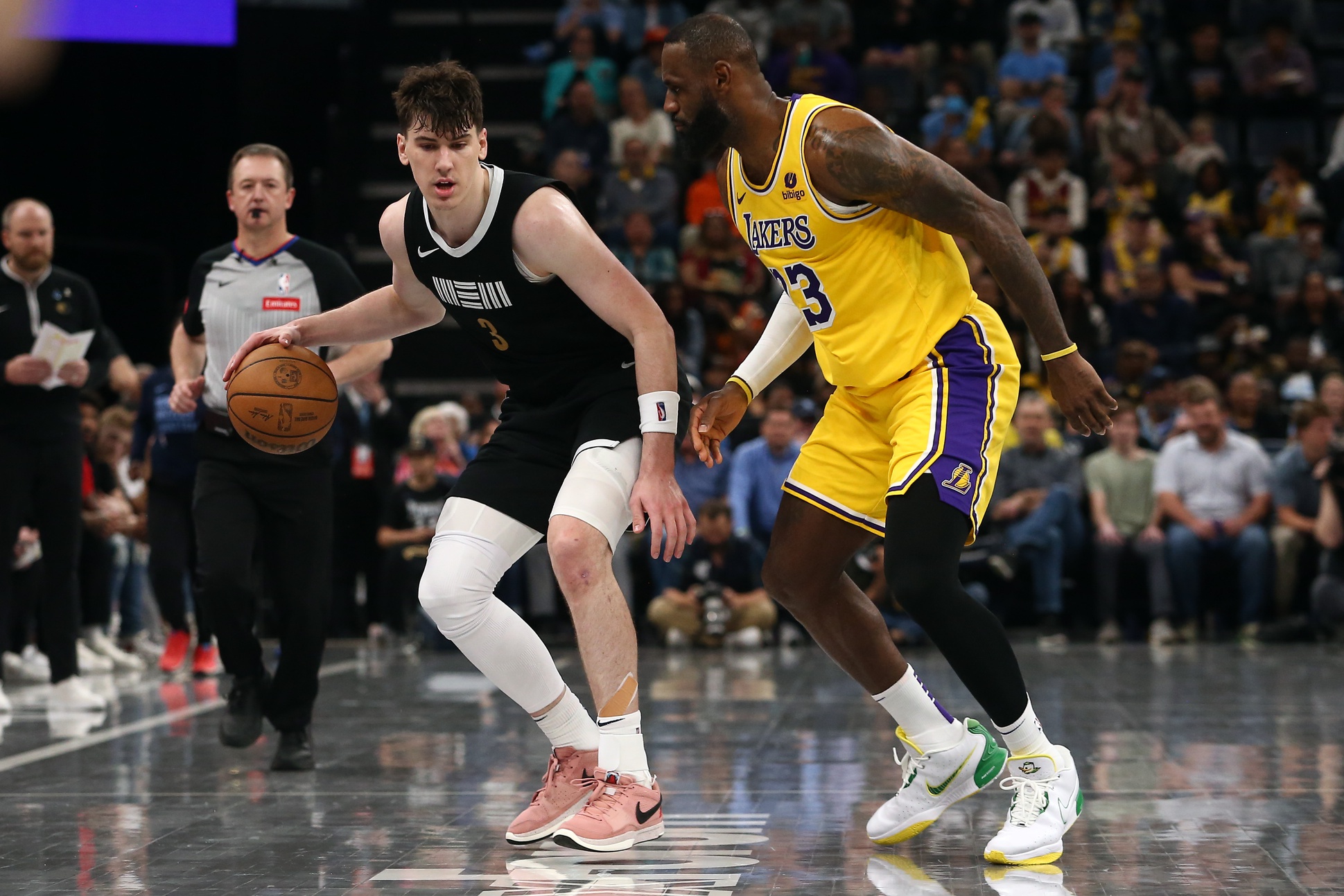 Jake LaRavia rejoint les Lakers avec un contrat de 12 millions de ...