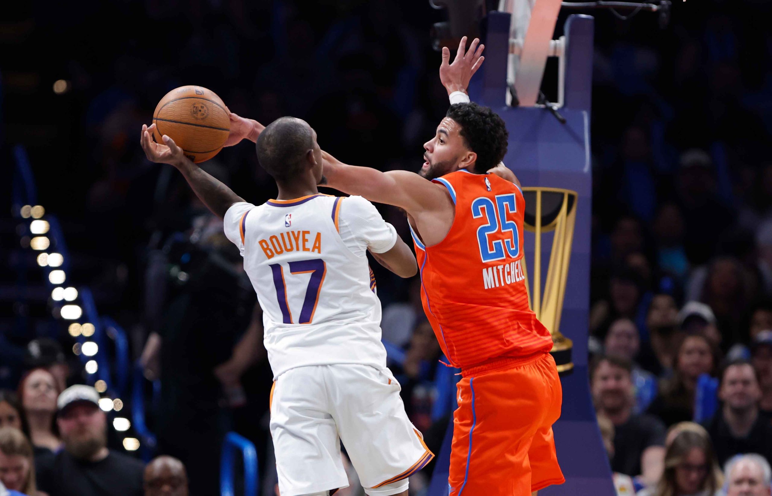 Le Thunder et Ajay Mitchell écrasent Phoenix et filent en demi‑finale ...