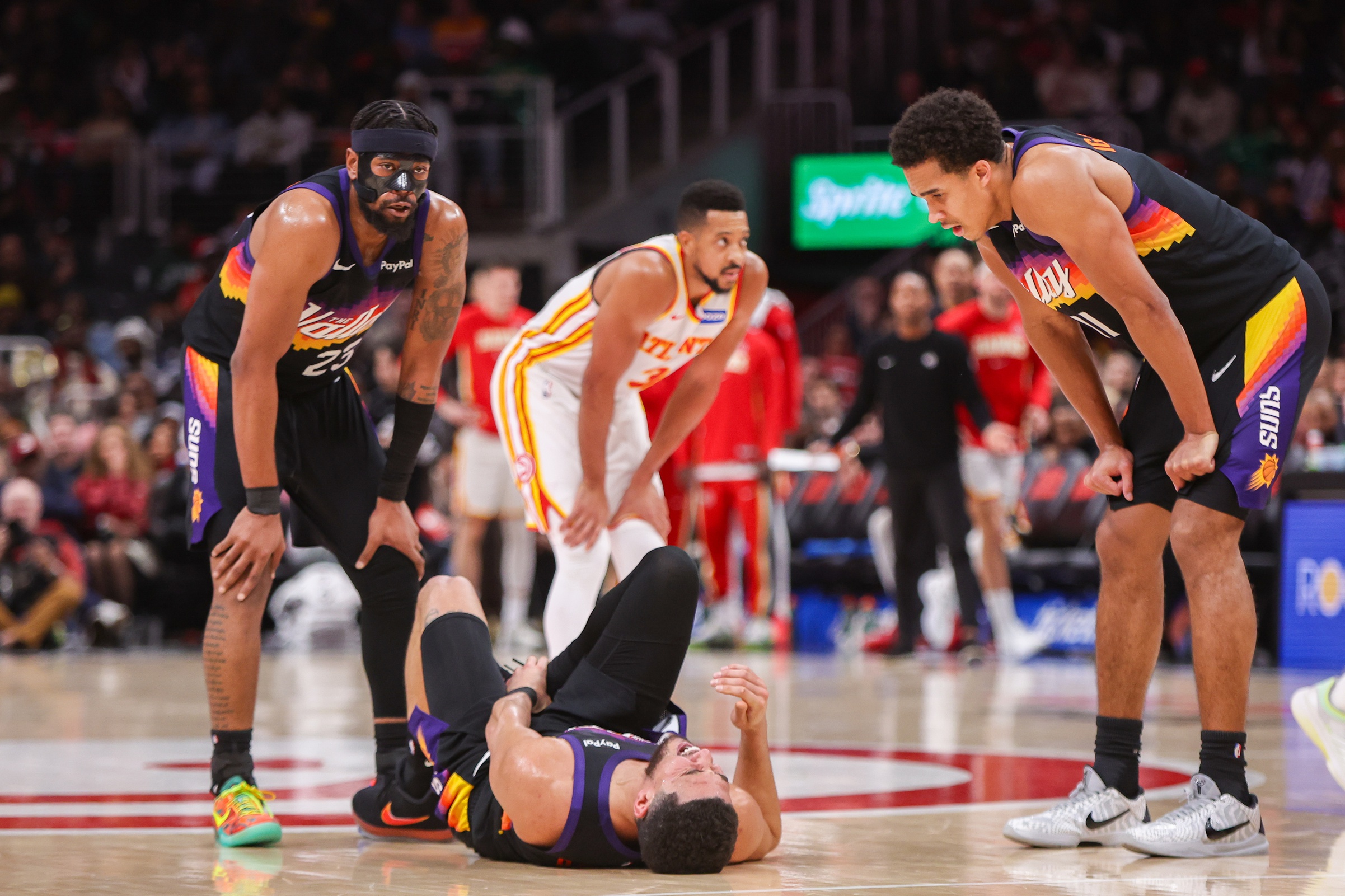 Devin Booker et Jalen Green blessés lors de la défaite des Suns face ...