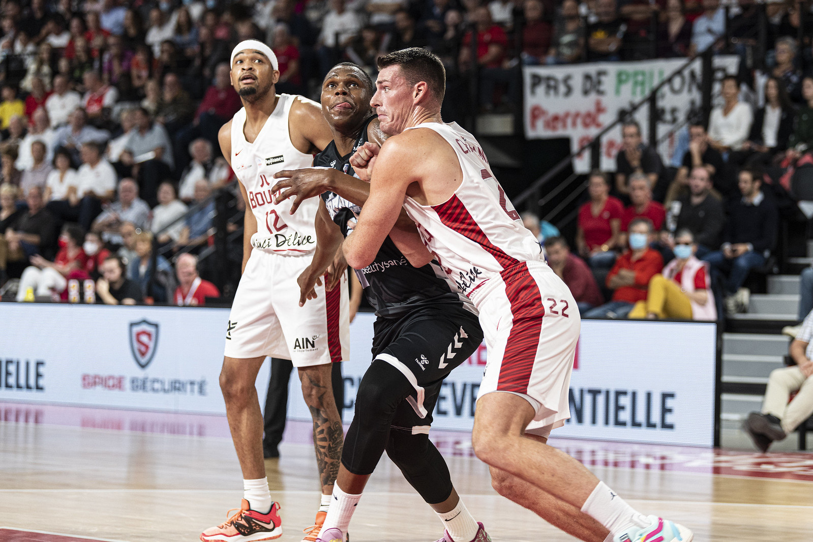Retour réussi pour Chikoko qui porte l’Élan béarnais face à la JL Bourg ...