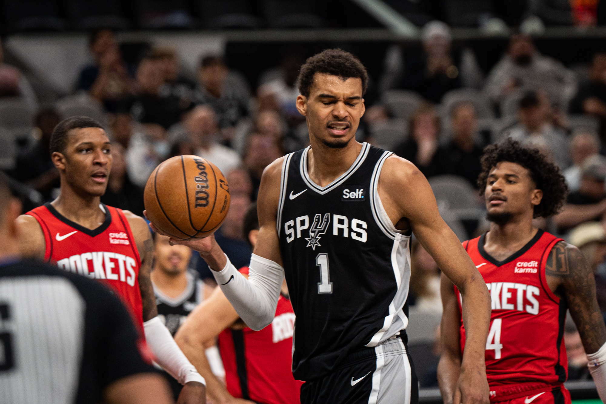 Les Spurs mettent un terme à la saison de Wembanyama - BeBasket