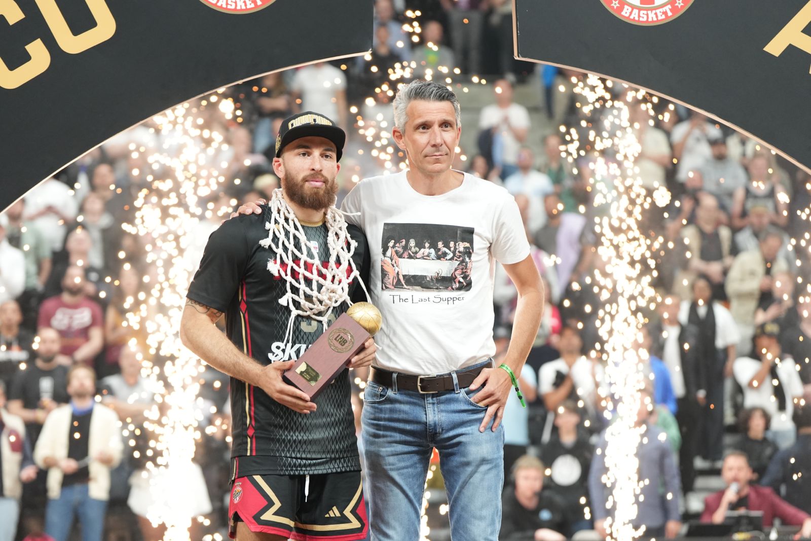 Le seigneur Mike James consacré par le titre de MVP de la finale de ...