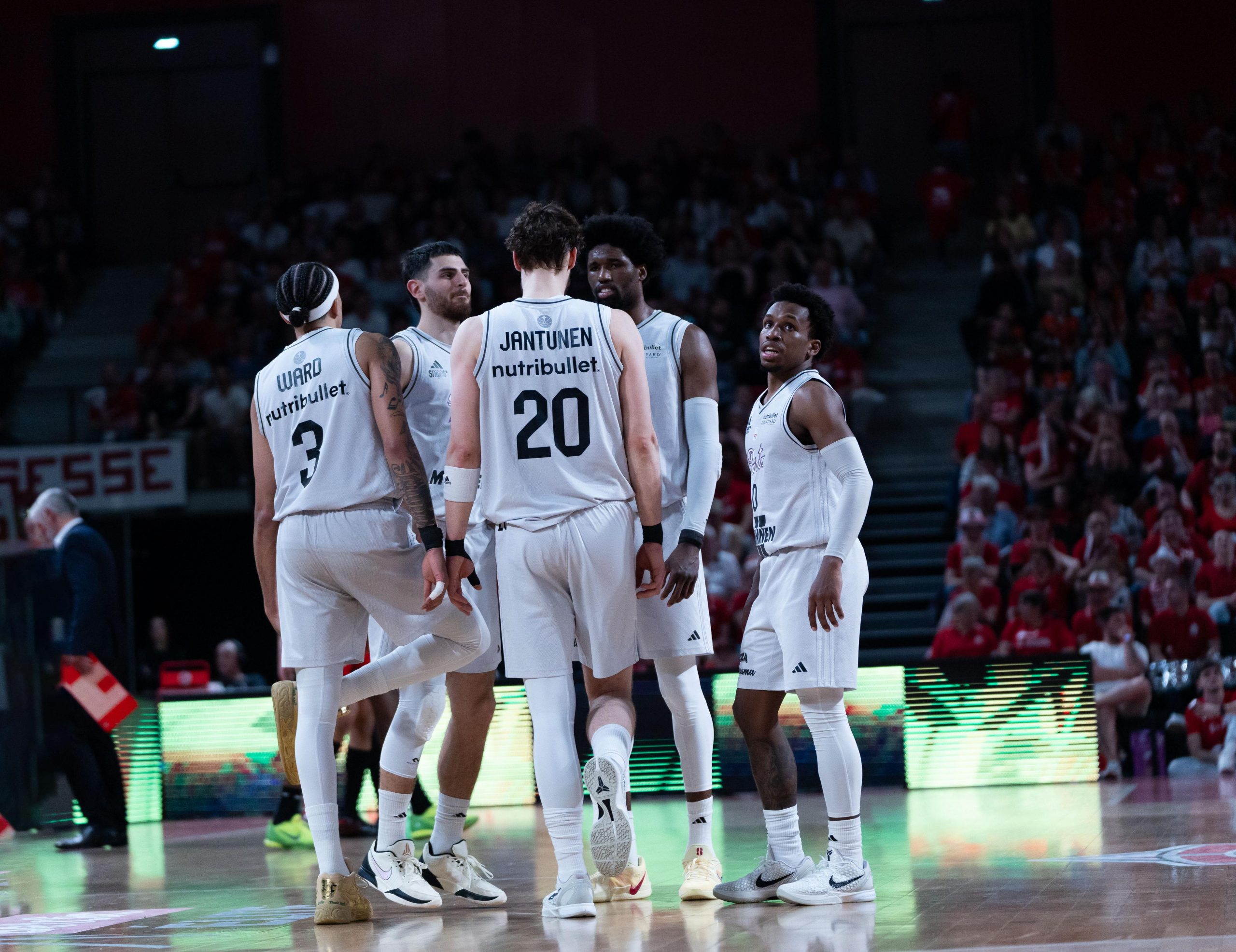 "Envoyez-moi un SMS quand le match est terminé" : comment Paris a vécu ...