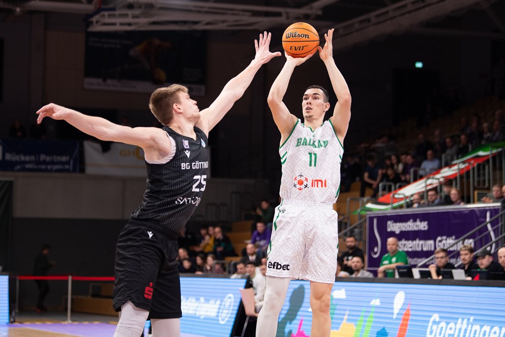 Le Spirou complète son recrutement avec un international bulgare - BeBasket
