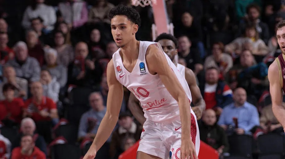 [Vidéo] Zaccharie Risacher plante 22 points en 21 minutes devant le ...