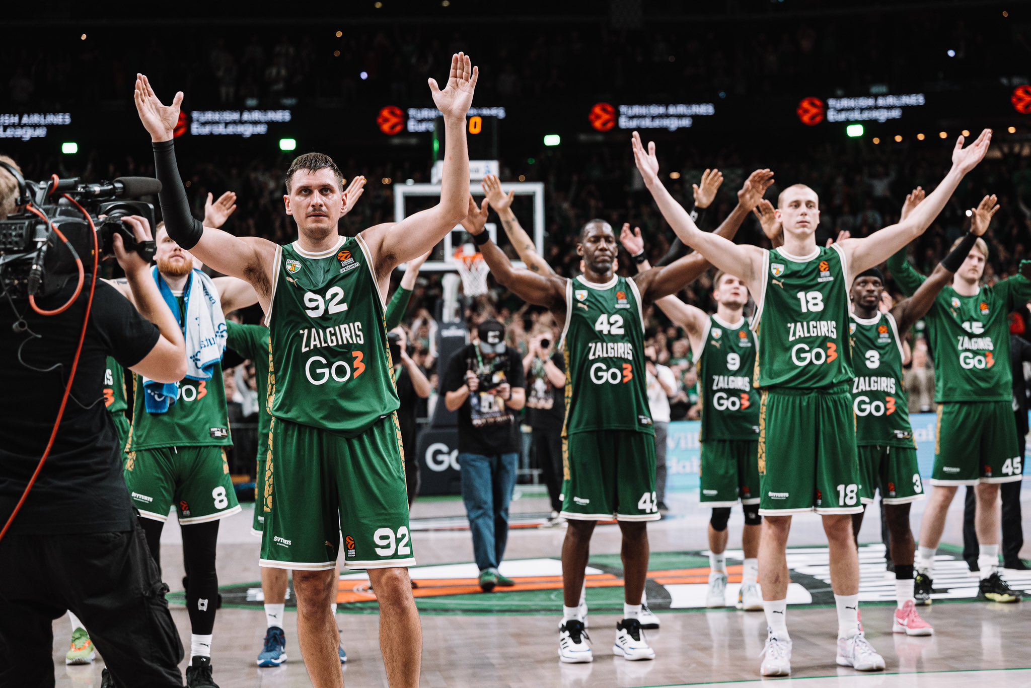 Francisco et le Zalgiris en tête, Poirier et l'Anadolu Efes enfoncent ...